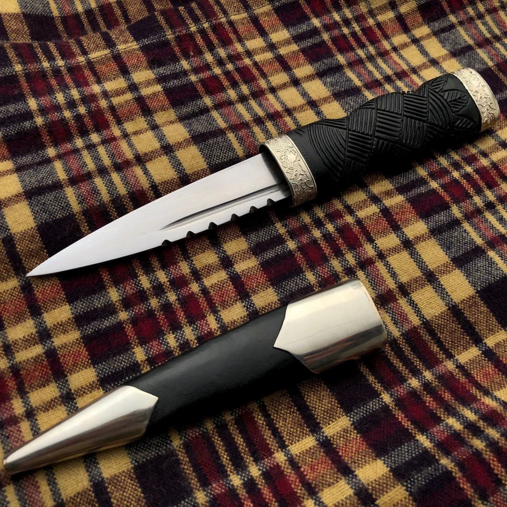 Windlass Sgian Dubh