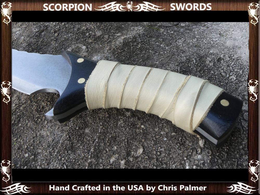 Scorpion Swords - Dune II Inspired Knife of Feyd-Rautha